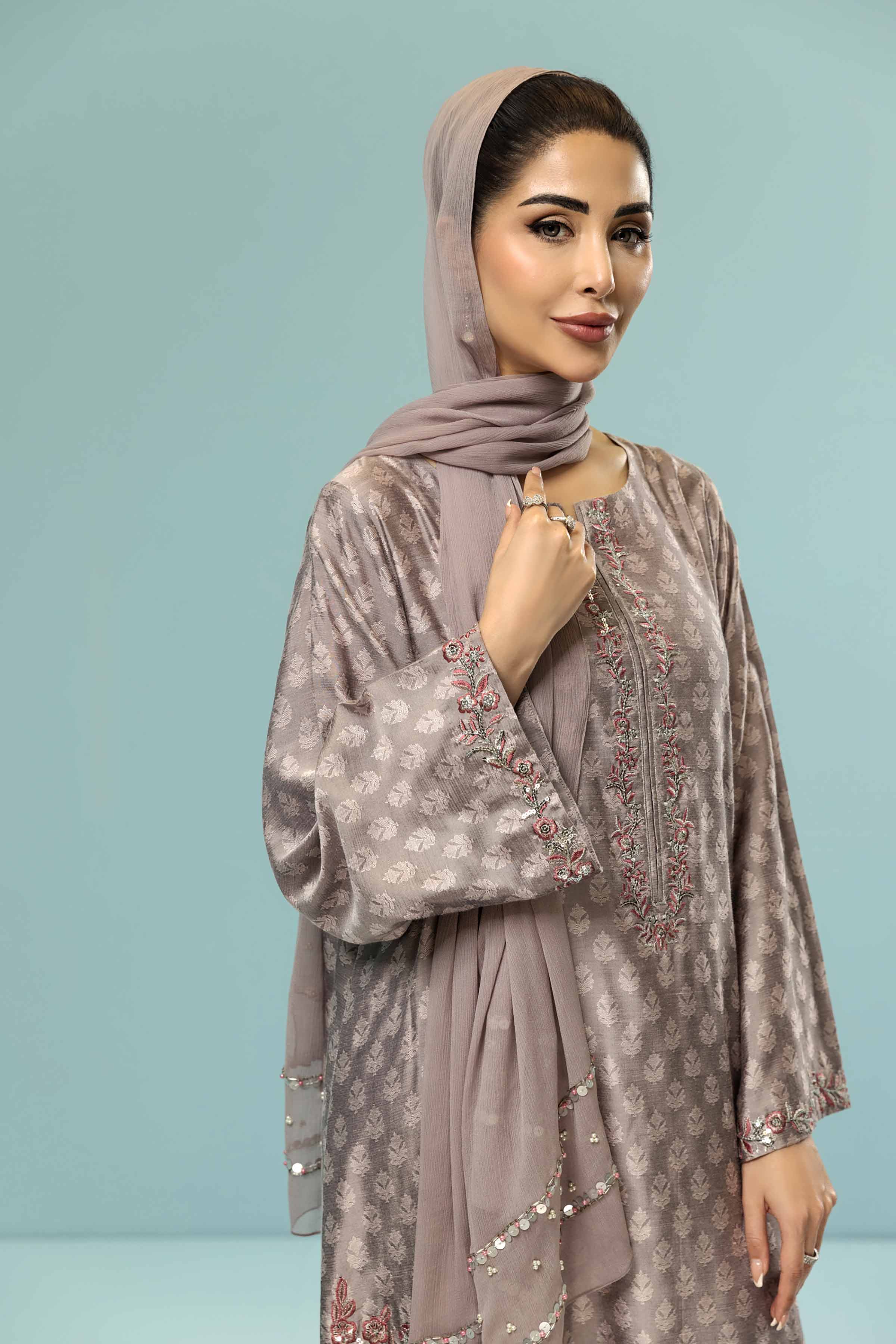 Embroidered Fustaan - DE23-109 – NISHAT UAE