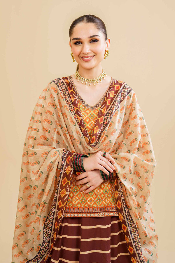 Pakistani Women's Formal & Luxury Embroidery Dresses Online In UAE ...