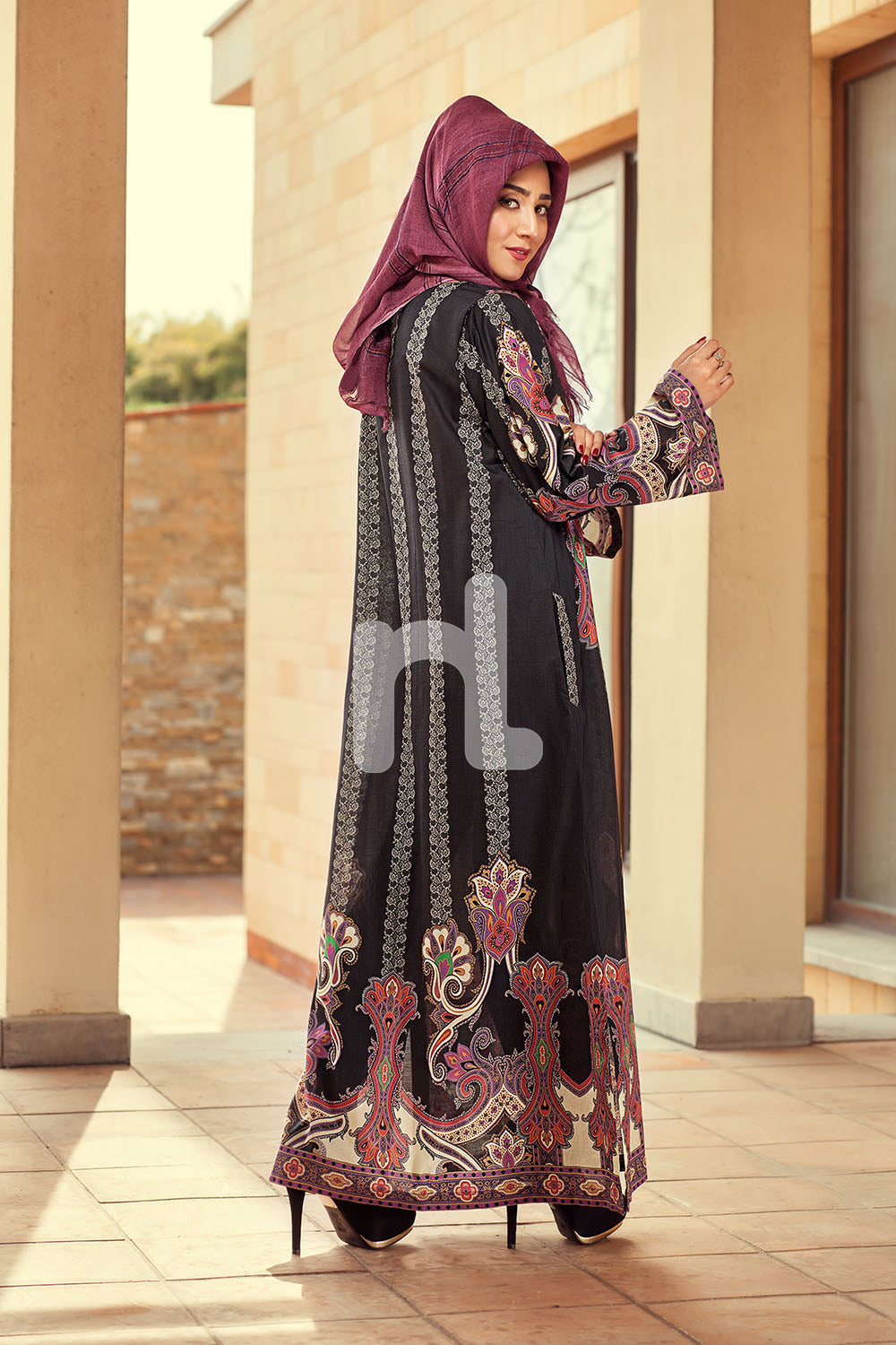 DE19-17 - Black Stitched Fustaan-Traditional Dresses in UAE – NISHAT UAE